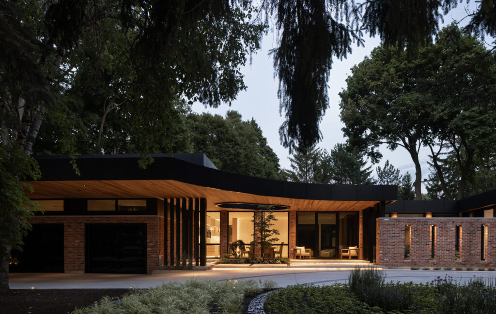 Oakville Lakeshore Modern Home Design Company | smpl Design Studio